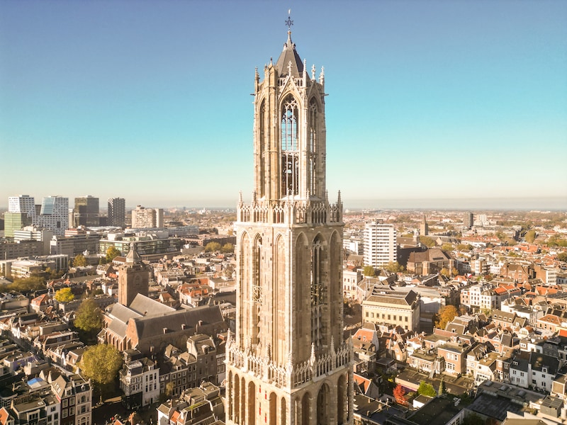 Tienduizenden stenen en 36 miljoen euro kosten: de hoogste kerktoren ...