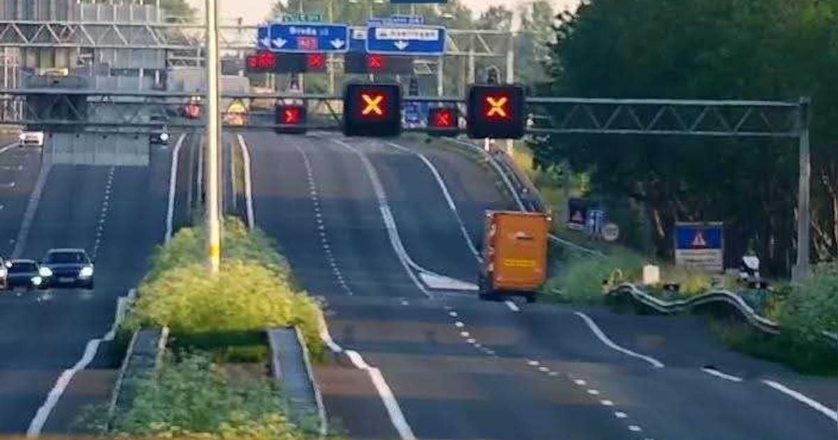 A27 richting Breda bij Merwedebrug enkele uren dicht vanwege flink gat ...