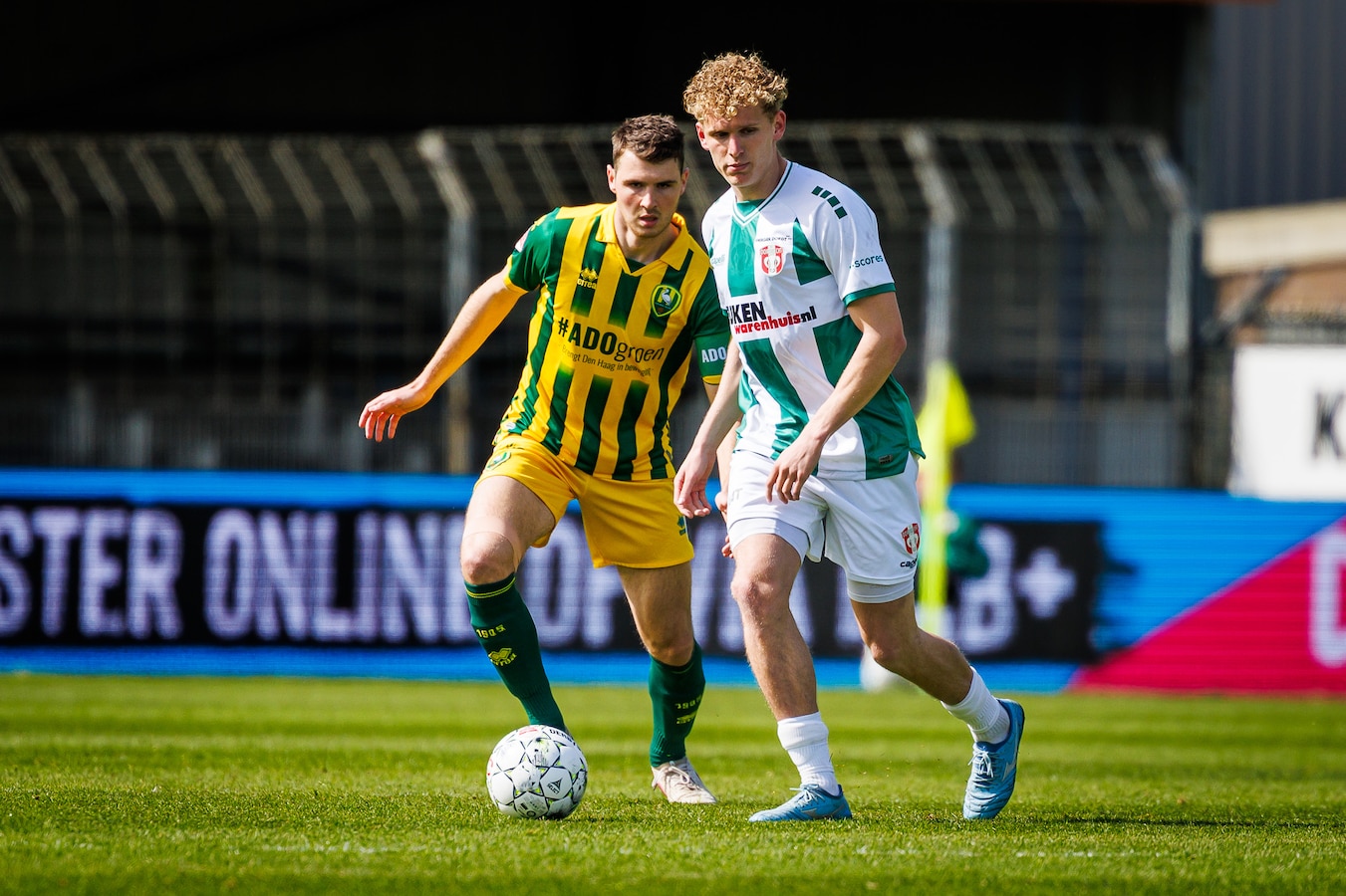 Excelsior slaat twee keer toe op transfermarkt: rechtsback en ...