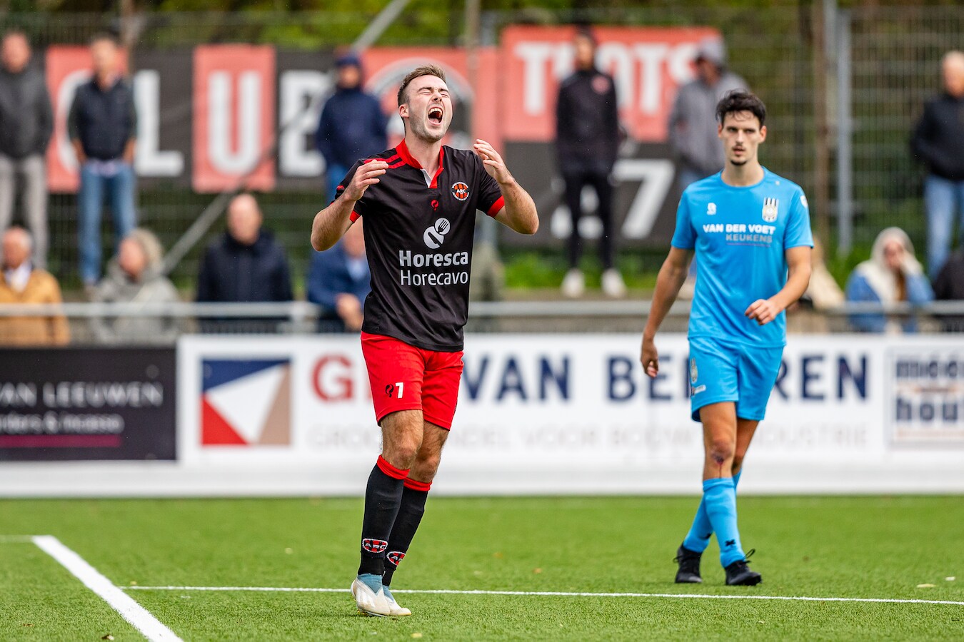 Goals in de slotseconden, scheids heeft afkoeling nodig en dit gebeurde er nog meer op de ...