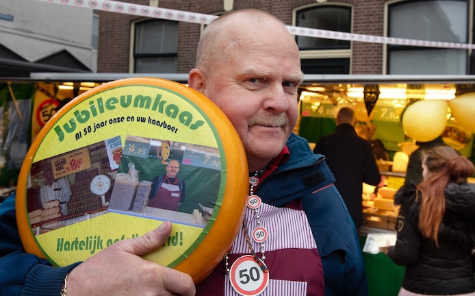 Kaasboer Johan Booij houdt het al een halve eeuw vol, mede dankzij ...