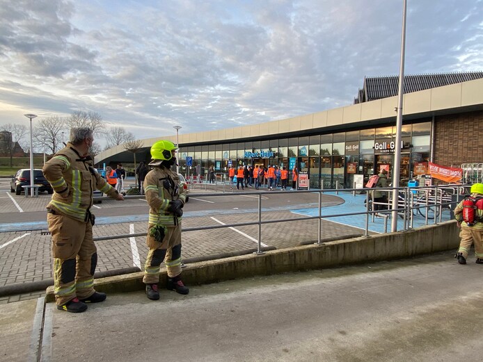 Rookontwikkeling in container: Albert Heijn in Brielle korte tijd ...