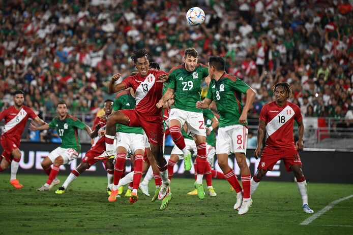 Mexico laat Santiago Giménez thuis, omstreden Byron Castillo ontbreekt ...