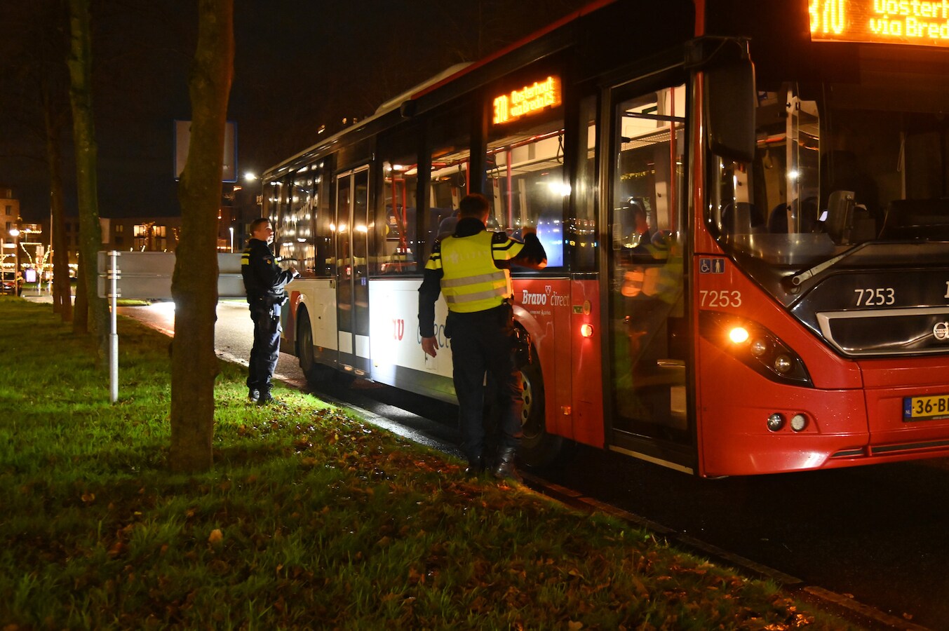 Bestuurster van fatbike raakt gewond bij botsing met stadsbus in Etten ...