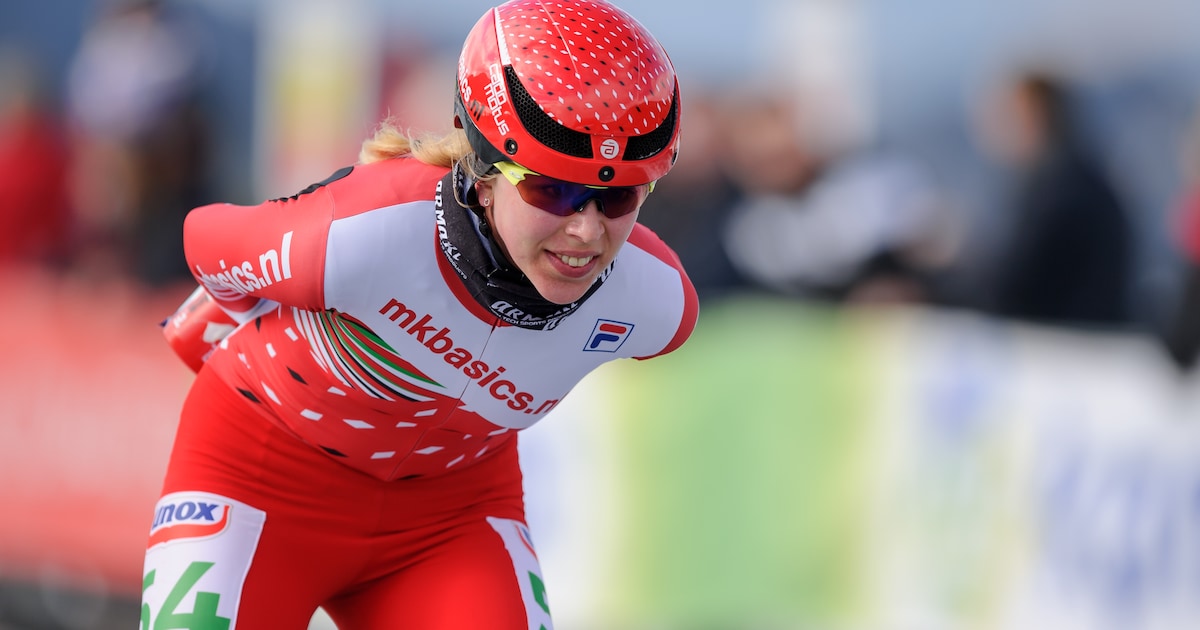 Van der Stelt en Berga winnen schaatsmarathon Hoorn | Sport | AD.nl