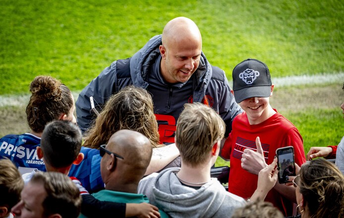 Wat vinden fans Liverpool van mogelijke komst Arne Slot? ‘Vertel ...