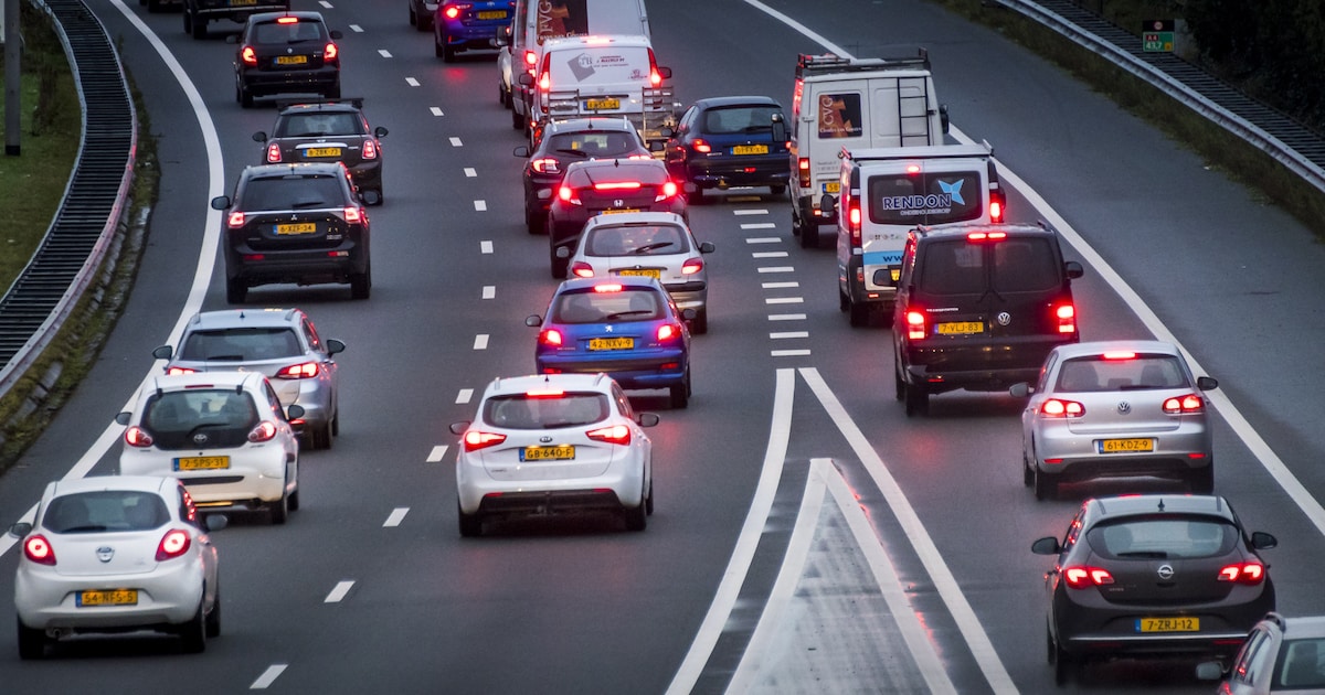 In deze gevallen mag je wel rechts inhalen | Auto | AD.nl