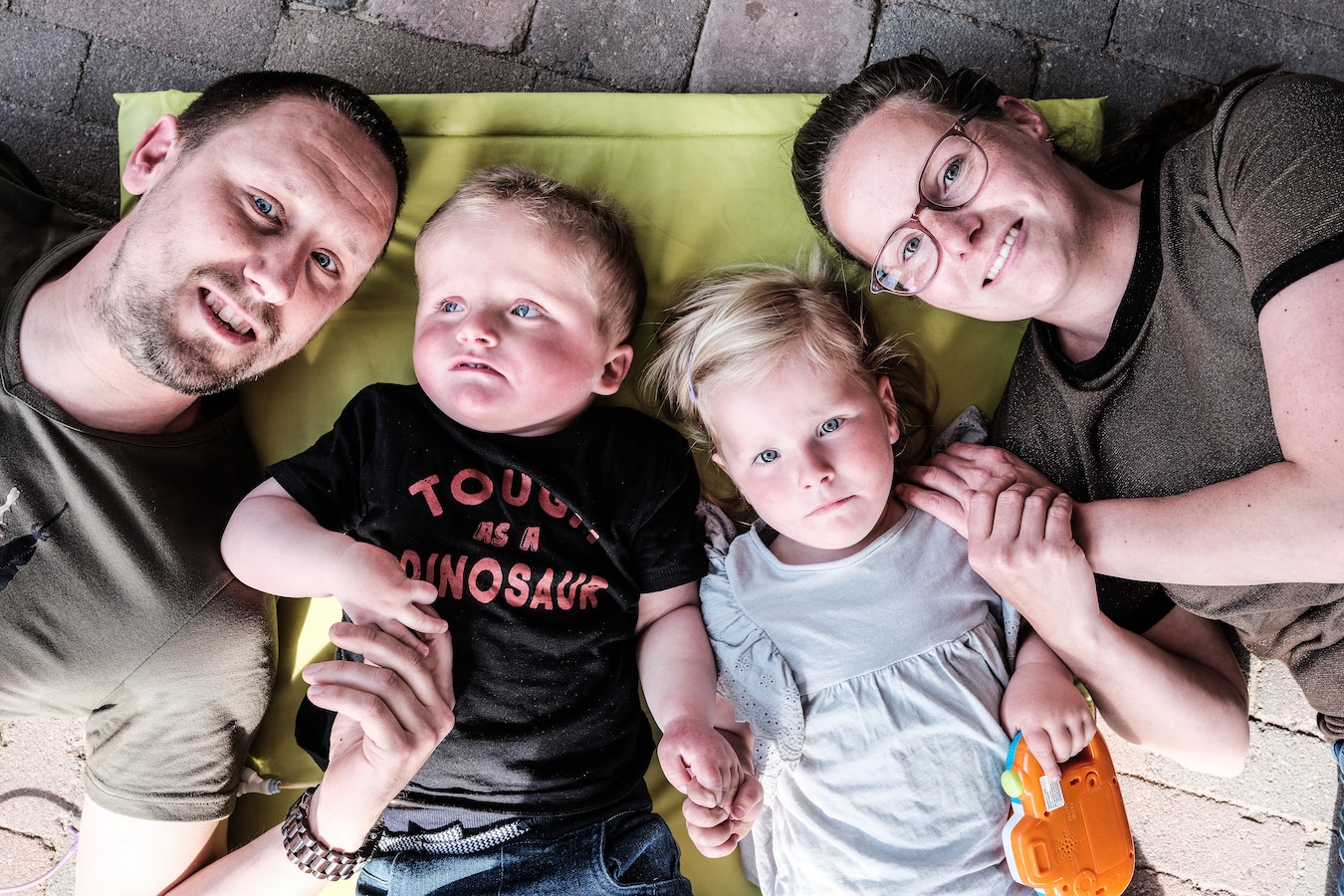 Sep (6) koos zijn moment en blies zijn laatste adem uit op de dag dat ...