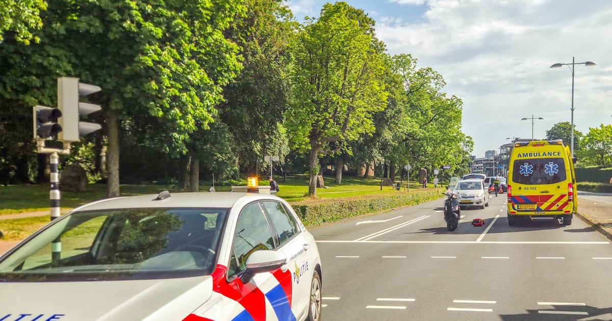 Botsing tussen scooter en auto op Stadsring Amersfoort | Regio | AD.nl