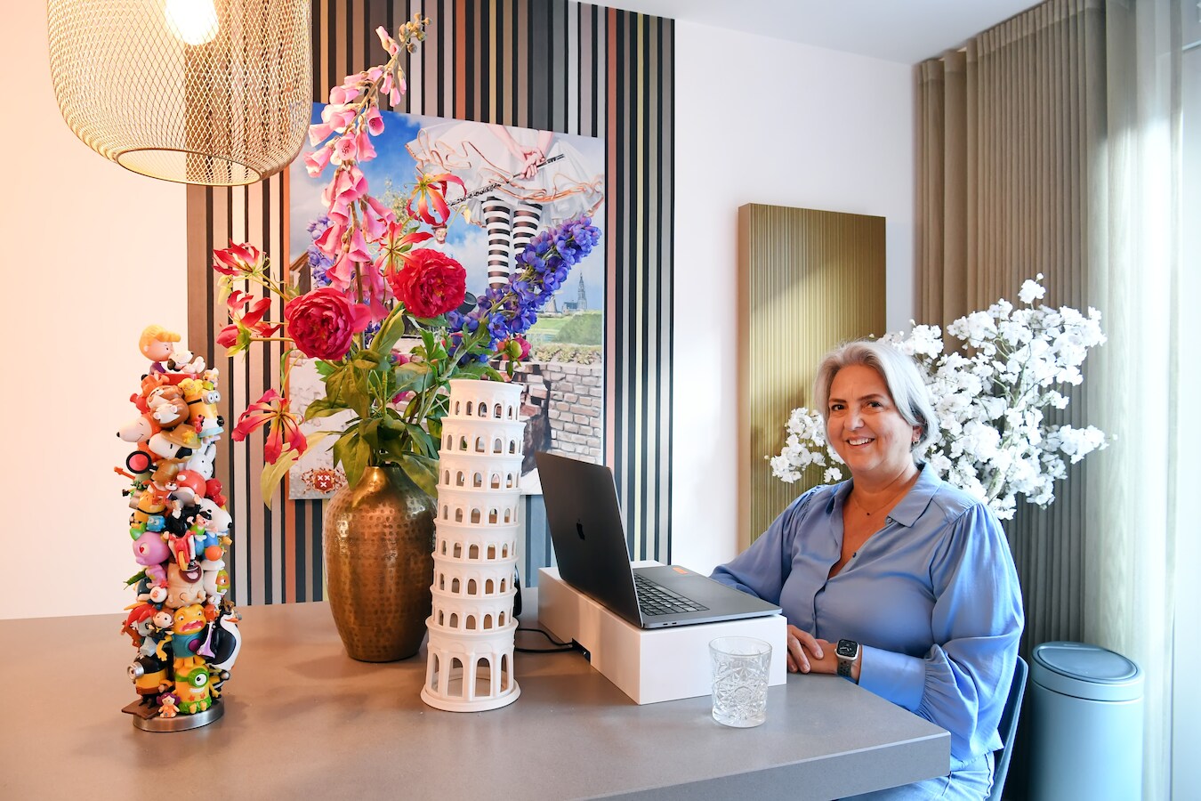 Angelique (64) gaf de interieurstylist compleet de vrije hand: dit ...