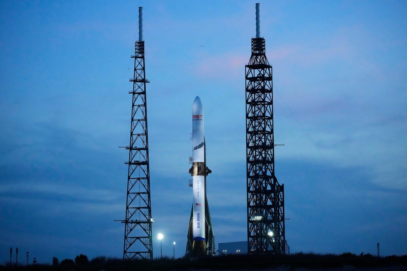 Raket Blue Origin, van miljardair Jeff Bezos, explodeert tijdens test ...