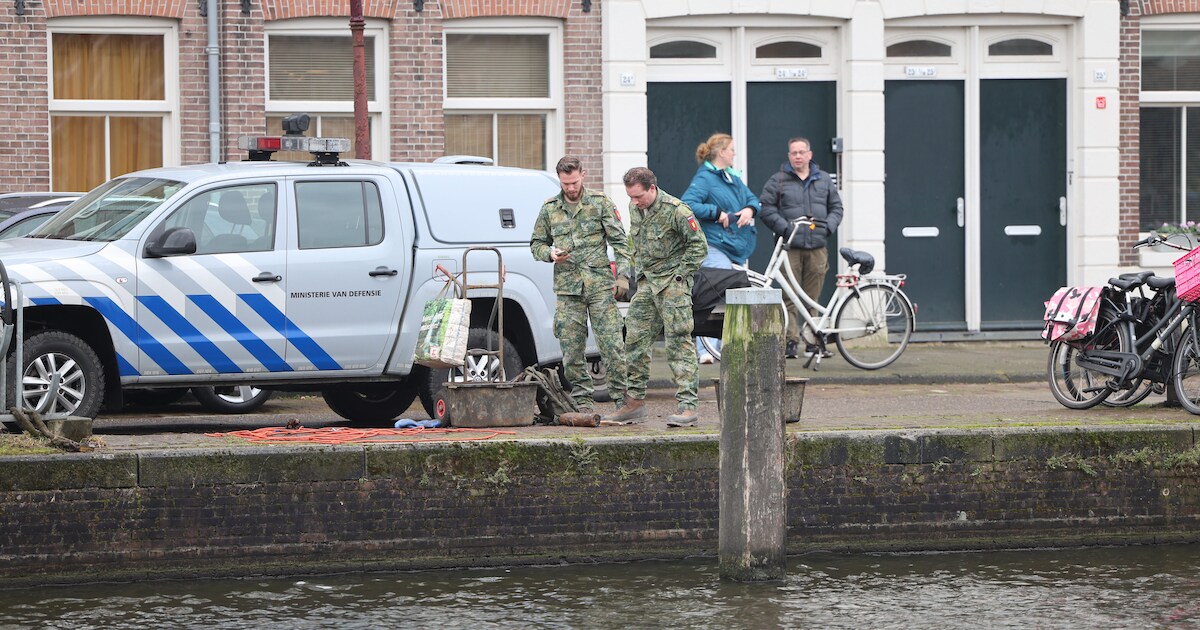 EOD onderzoekt uit het water gevist explosief in Amsterdam | 112 nieuws ...