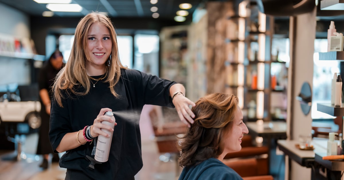 Kapperszaak helpt Isabella op te staan na pesterijen: ‘Ze hoort er hier ...