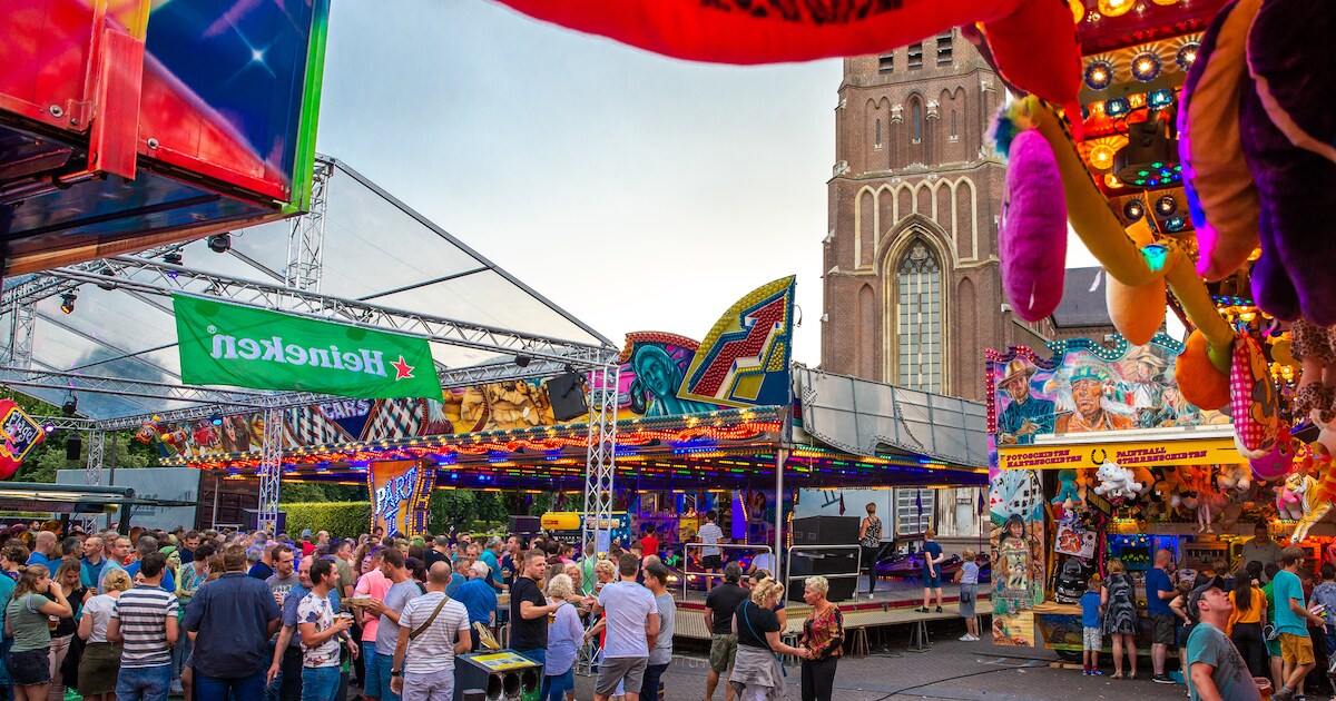 Dreumelse kermis pakt uit met extra lange braderie en goochelshows ...