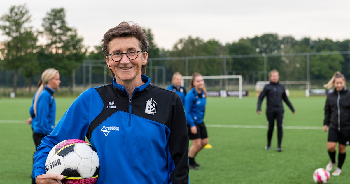 Marja stopt na 50 jaar met voetballen: 'Het leeftijdsverschil wordt wel ...