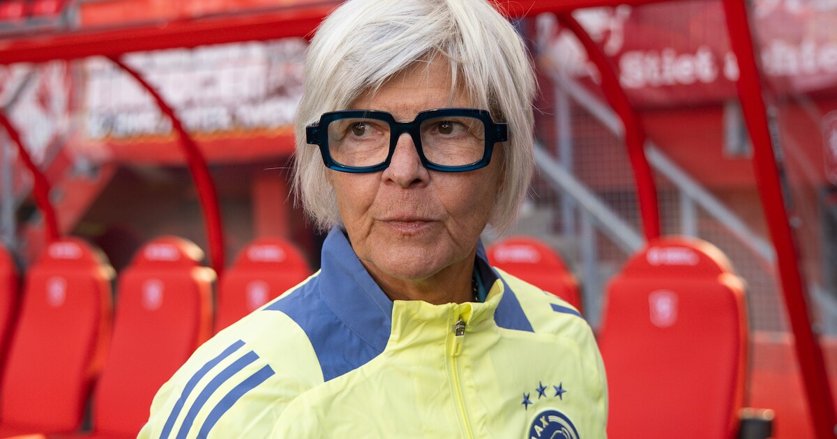 Coach Ajax Vrouwen doet opvallende bekentenis: ‘Vroeger zat ik altijd ...