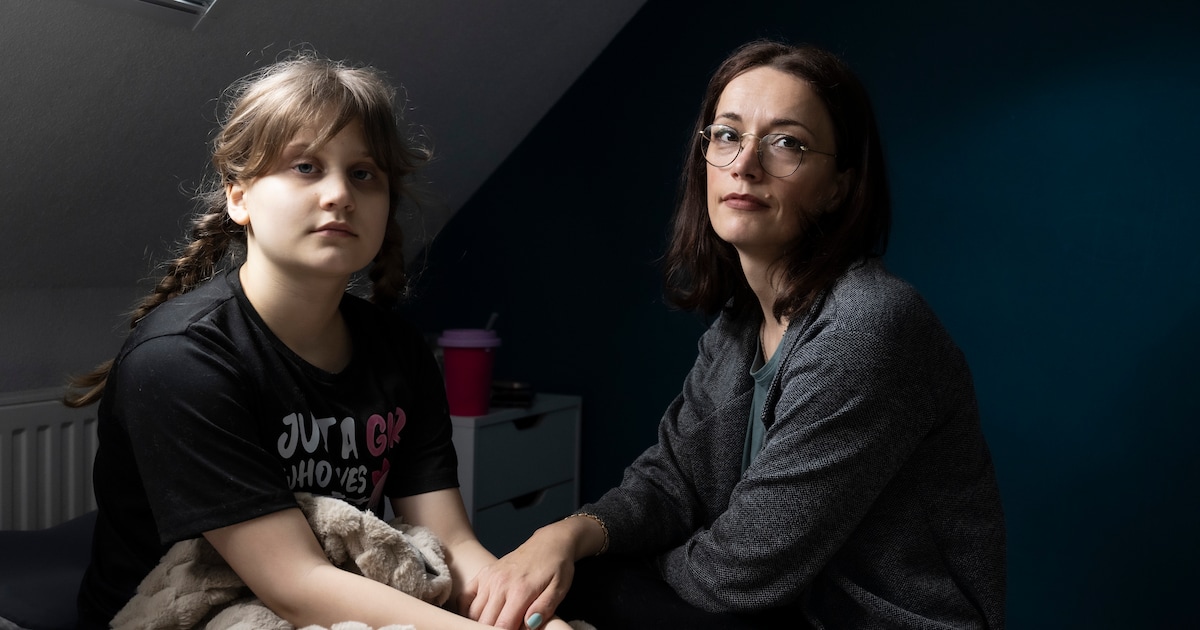 ‘Ze hoesten expres in mijn gezicht’: zieke Jenna (10) en haar moeder ...