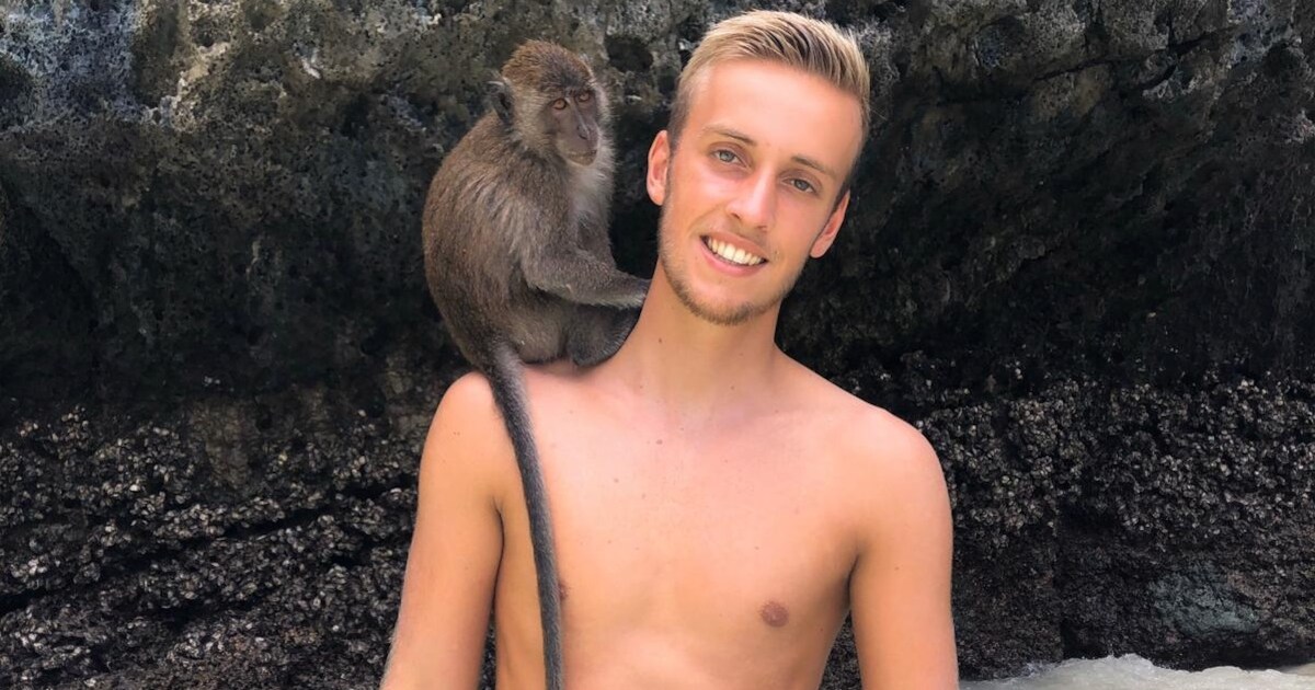 Altena-voetballer Brian de Graaf terug van trip door Azië: ‘We aten ...