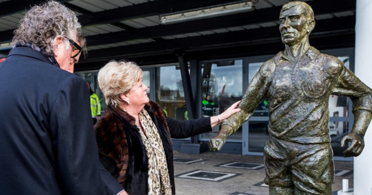 Feyenoord herdenkt Moulijn op zijn sterfdag | Regio | AD.nl