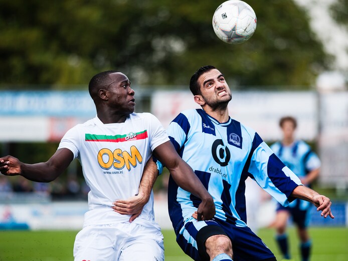 Speler scoort vanaf middenlijn en mini-crisis bij HBS: lees hier alles ...