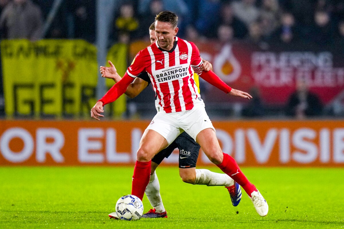 Invaller Luuk de Jong na simpele zege PSV op NAC: ‘Natuurlijk wil ik ...