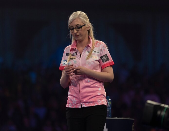 Fallon Sherrock blij dat ze niet tegen partner speelt op het WK: ‘Dat ...