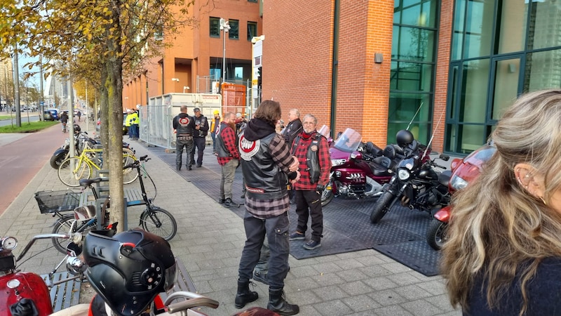 Vlaardingse pleegouders in appjes: ‘We zijn het zat. Laten we de zusjes maar weg doen ...