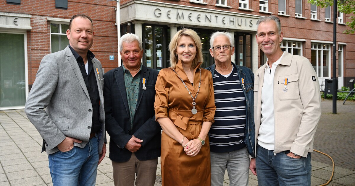 Vier koninklijke lintjes in Boekel | Boekel | AD.nl