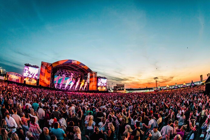 Bekende artiesten bij vierde editie Zomerfeest Scheveningen | Den Haag ...