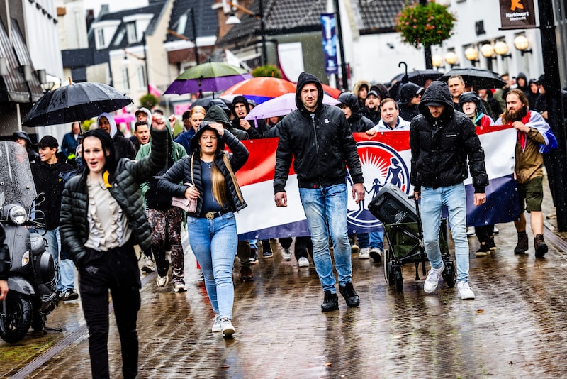 Protestoproep tegen mogelijk azc in Nieuw-Lekkerland gaat rond op ...
