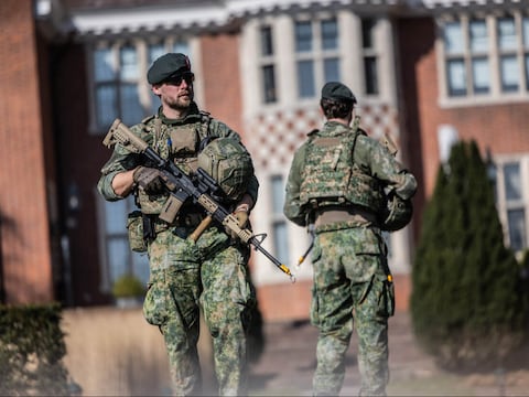 Militaire oefenen op verschillende locaties in Venlo | Regio | AD.nl