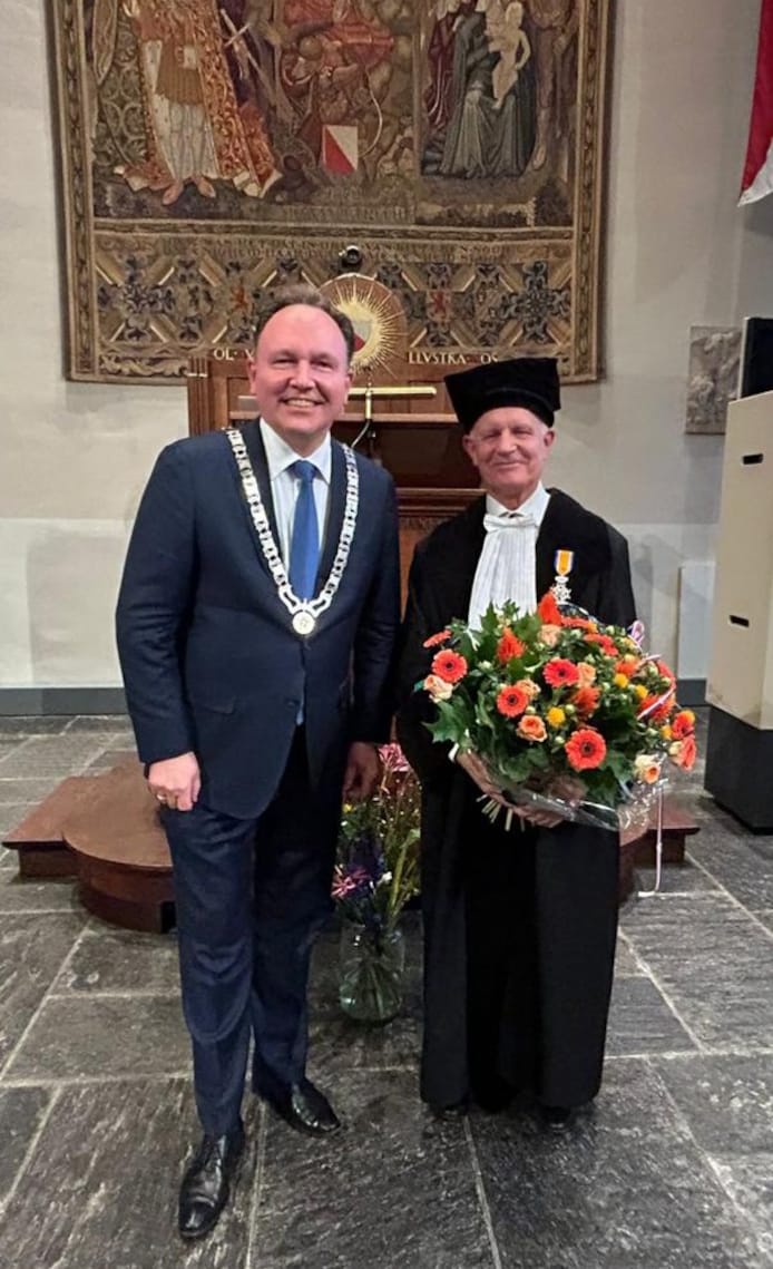 UMC Utrecht boegbeeld Toine Rosenberg onderscheiden bij afscheid ...