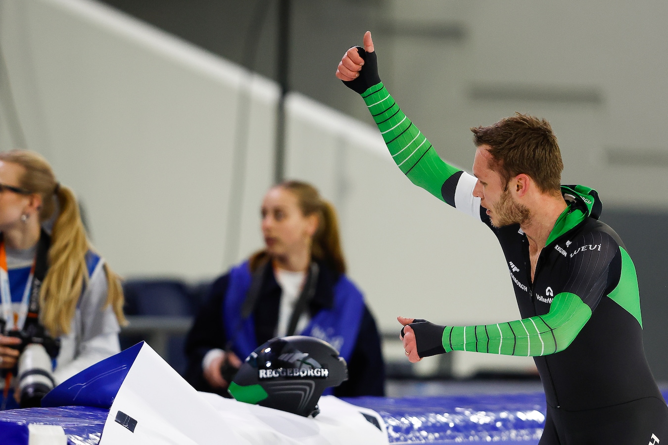 Olympisch feestje met nasmaak: bij huldiging in Thialf blijft één krans ...