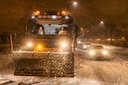 Fabian ruimt vanaf 4.30 uur sneeuw en strooit zout op wegen: ‘Soms zijn ...