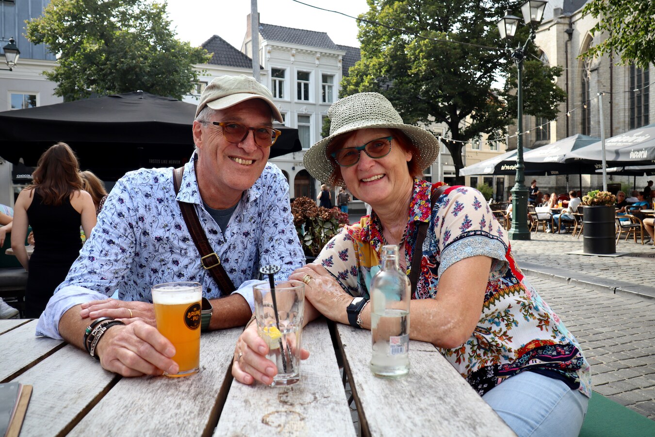 Deze hoedenfanaten hebben álle dagen een hoofddeksel op: ‘Een hoed laat ...