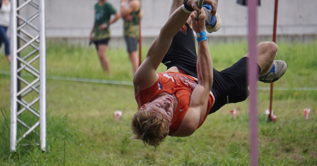 Hang On keert met elf medailles terug van EK Obstacle Run | Regio | AD.nl