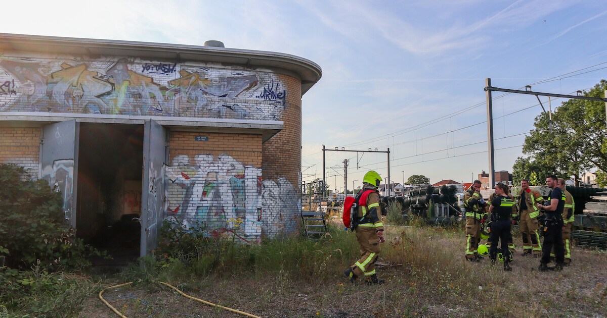 Opnieuw brand in verlaten pand naast het spoor in Maassluis | Maassluis ...