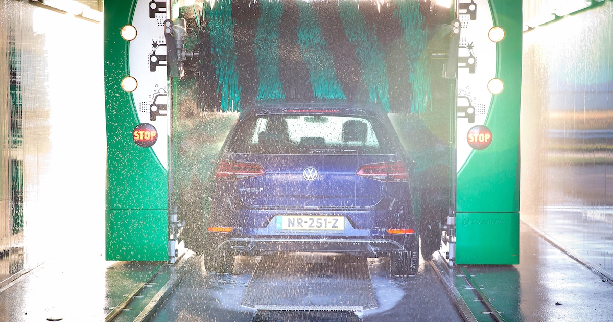 Naar de wasstraat? Zo wordt je auto pas echt schoon | Auto | AD.nl