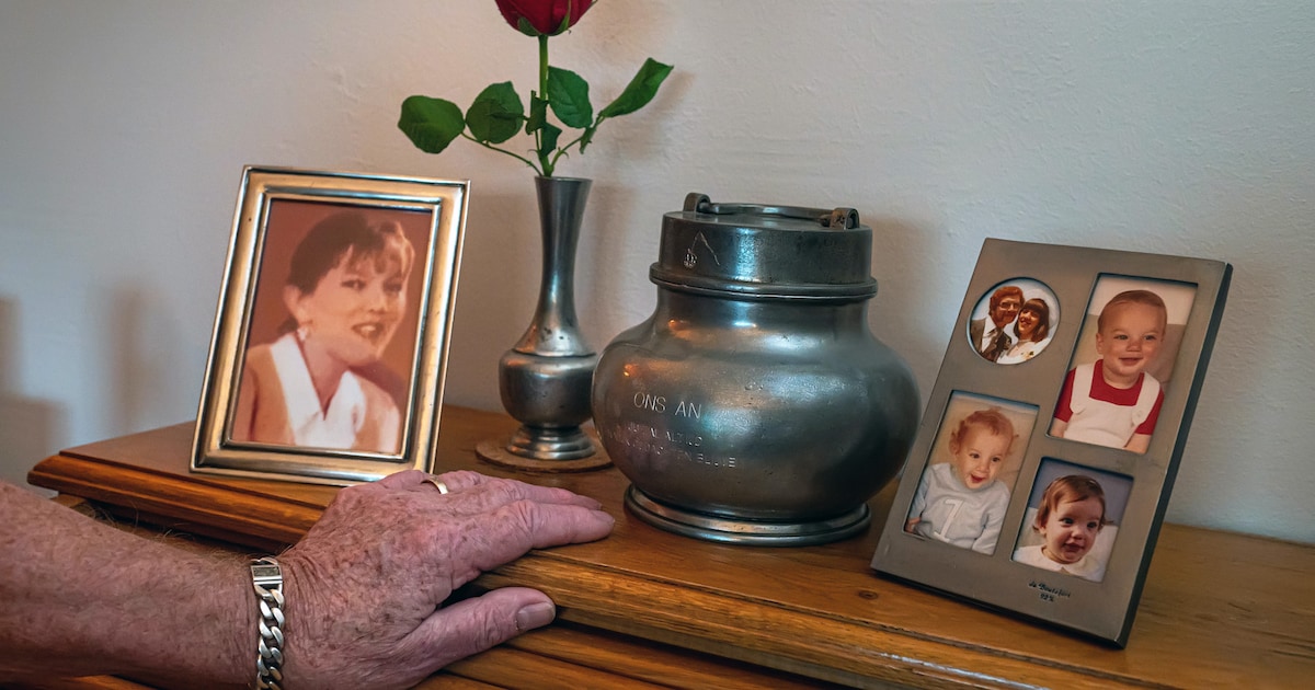 29 jaar na haar dood plaatst Chris nog steeds een advertentie: ‘Annie ...