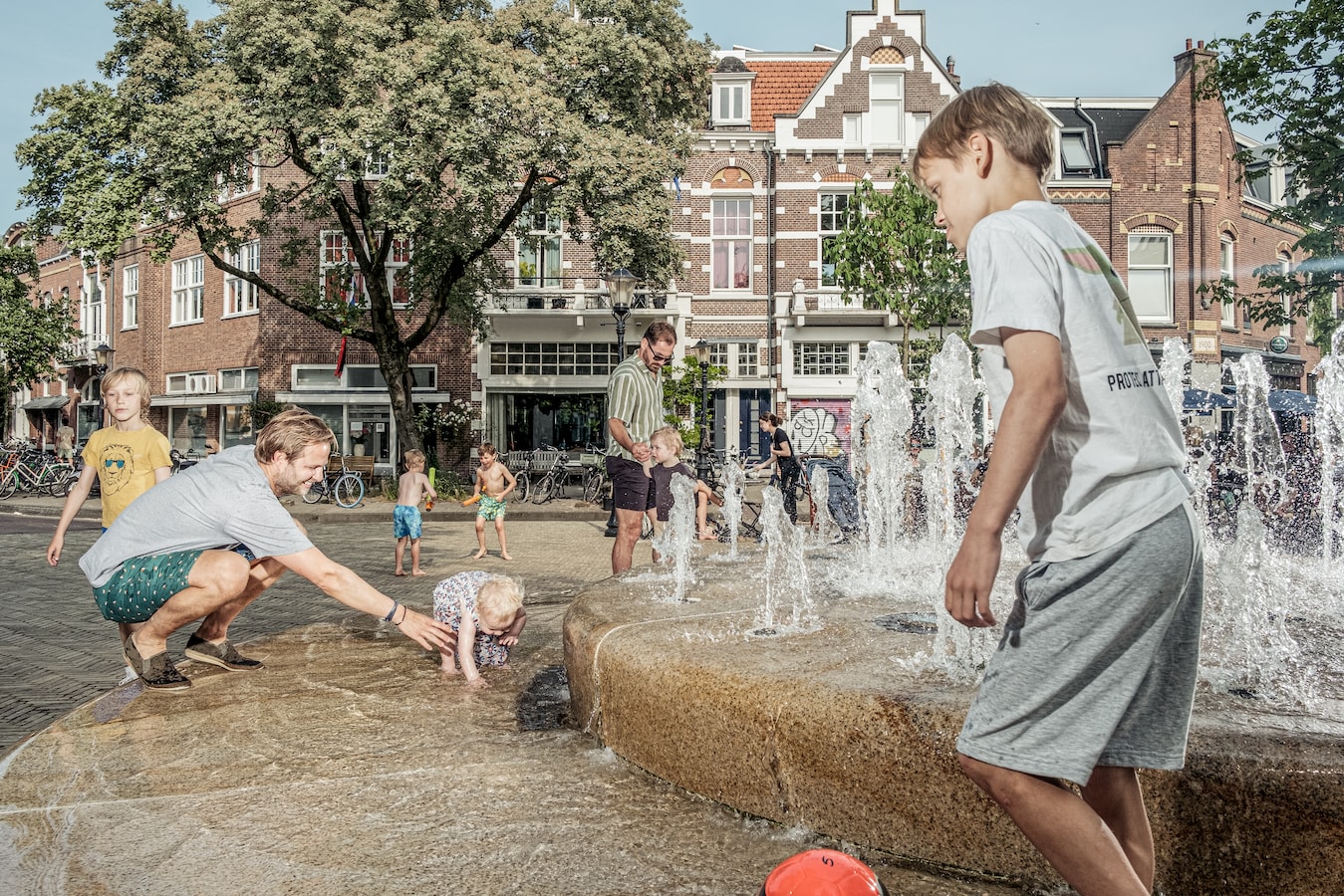 Waarom is merendeel van de fonteinen in Amsterdam nog buiten werking ...