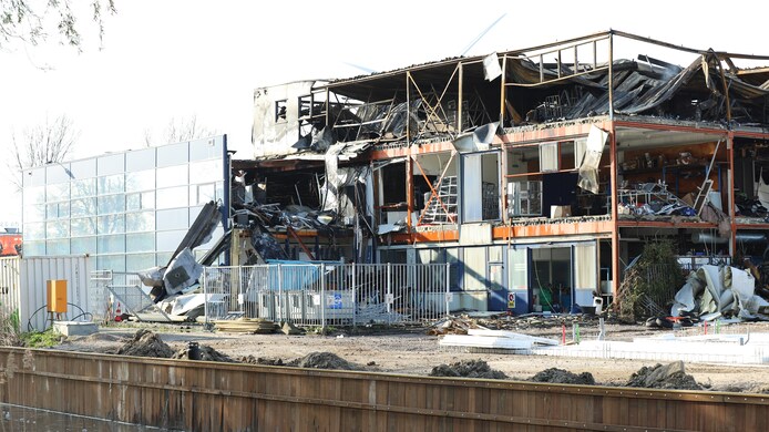 Veel verdriet om verwoeste motorzaak: ‘Dit familiebedrijf was een belangrijk deel van mijn leven ...