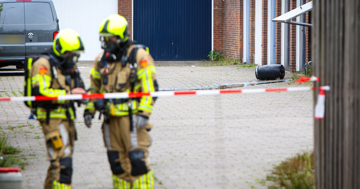 Vaten ontdekt bij garagebox, politie spreekt van ‘verdachte signalen ...