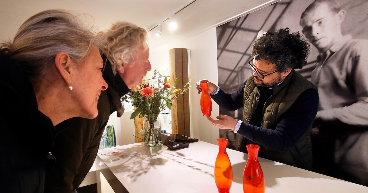 Verzamelaars buitelen over elkaar heen voor speciaal Oranjevaasje ter ...