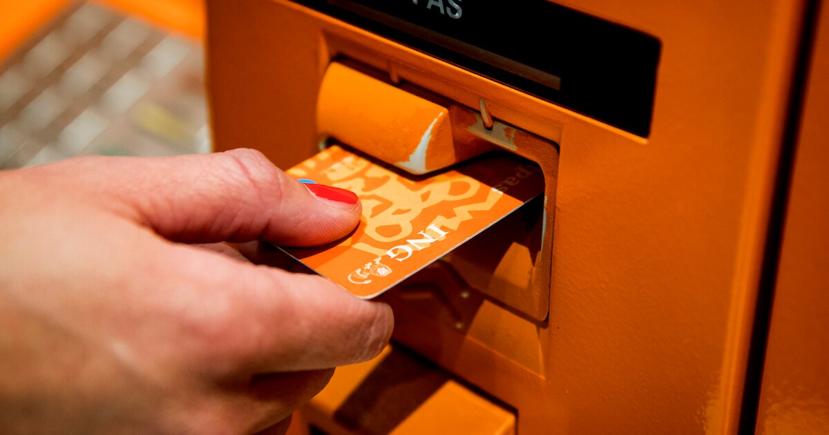 Geen contant geld opnemen levert korting op bij ING | Economie | AD.nl