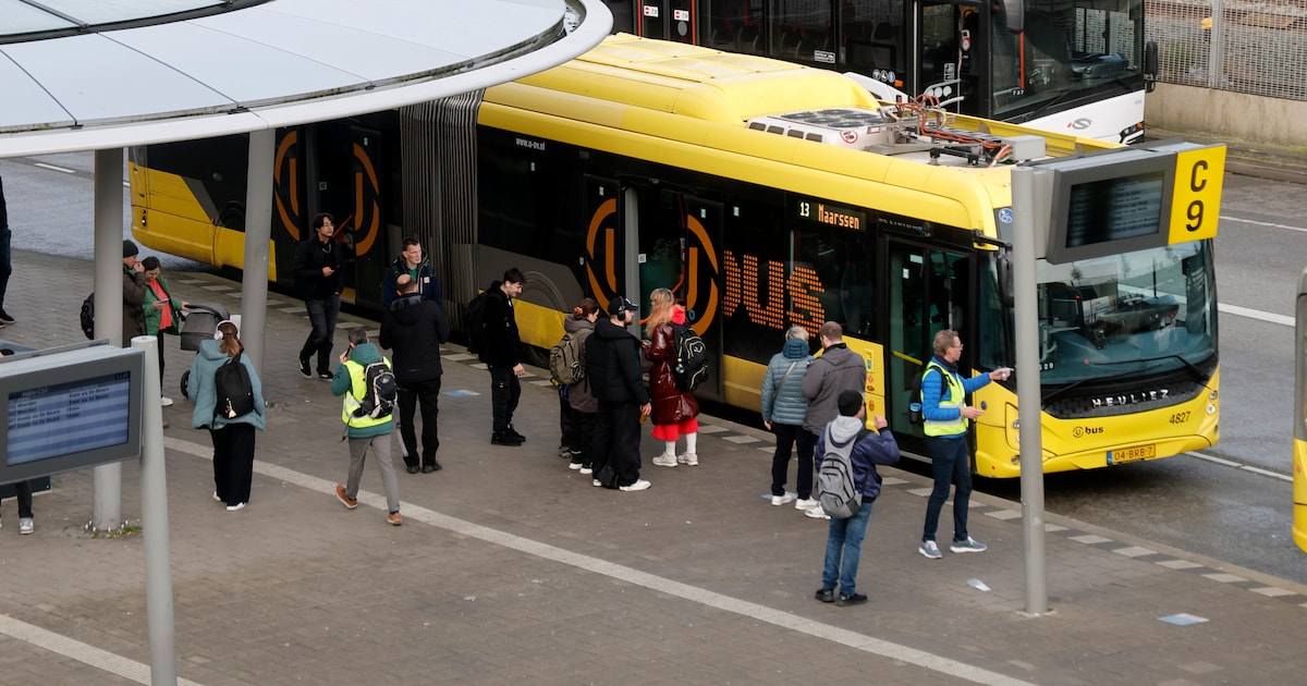 Provincie Utrecht wil vervoerders boetes opleggen om haperend openbaar ...