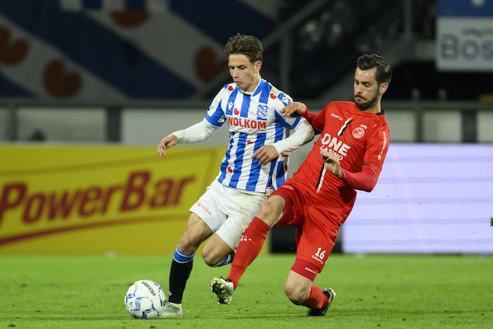 Almere City ongelukkig onderuit in Heerenveen: eigen goal en drie keer ...