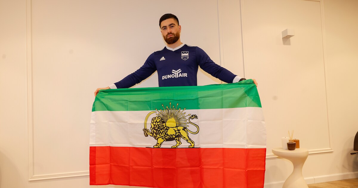 Mahdi (26) voetbalt bij DUNO met de zorgen om de strijders in Iran: ‘Ik ...