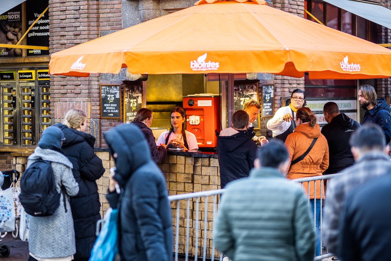 HapHoek Rolls Ratelband viert verjaardag met gratis friet: ‘Voor u ...