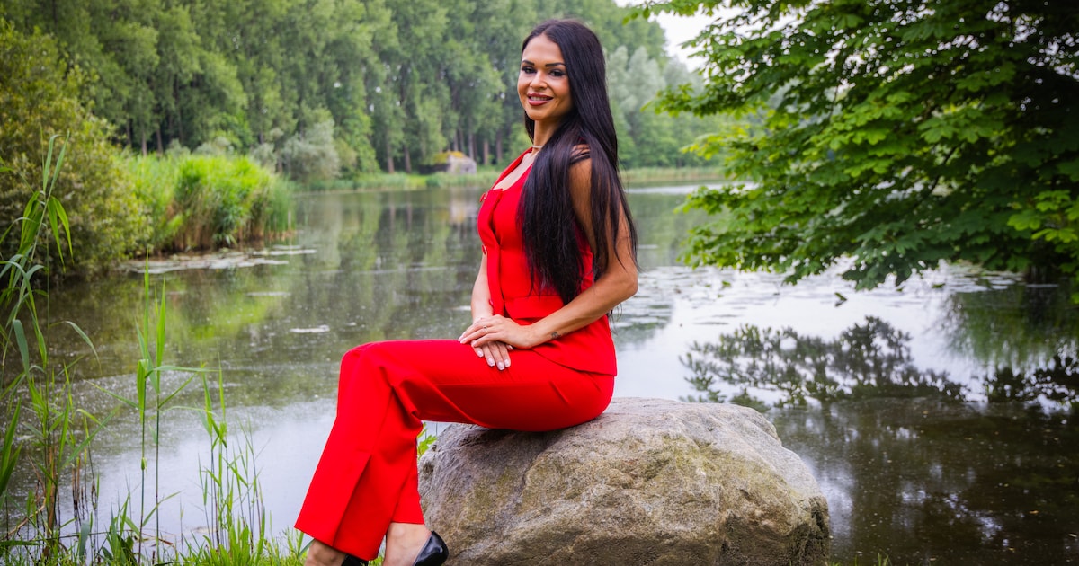 Selina keek wel waar het schip zou stranden, en staat nu in finale Miss ...