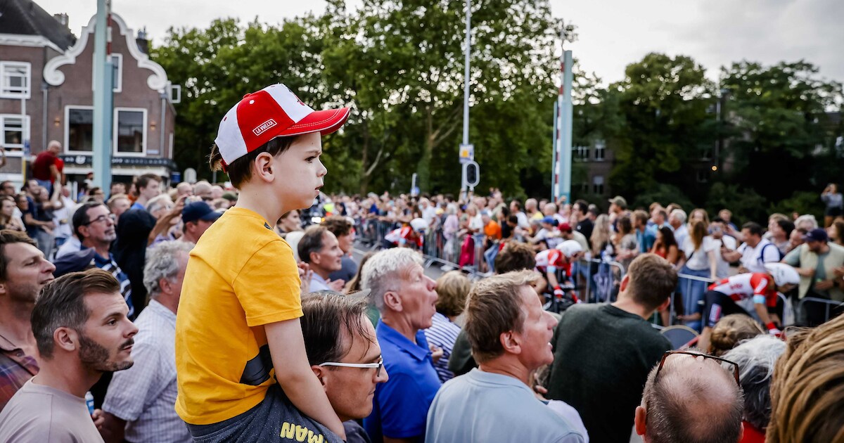 Ruim kwart miljoen bezoekers bij start Vuelta in Utrecht | Utrecht | AD.nl